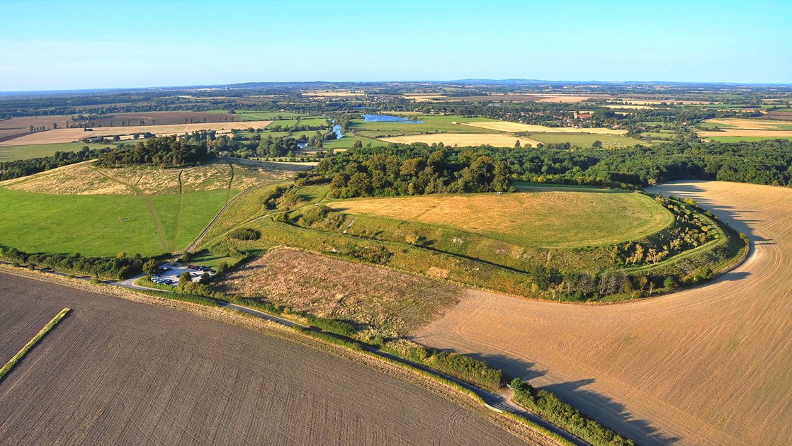 Hidden treasure and ravens at Wittenham Clumps | Dark Oxfordshire